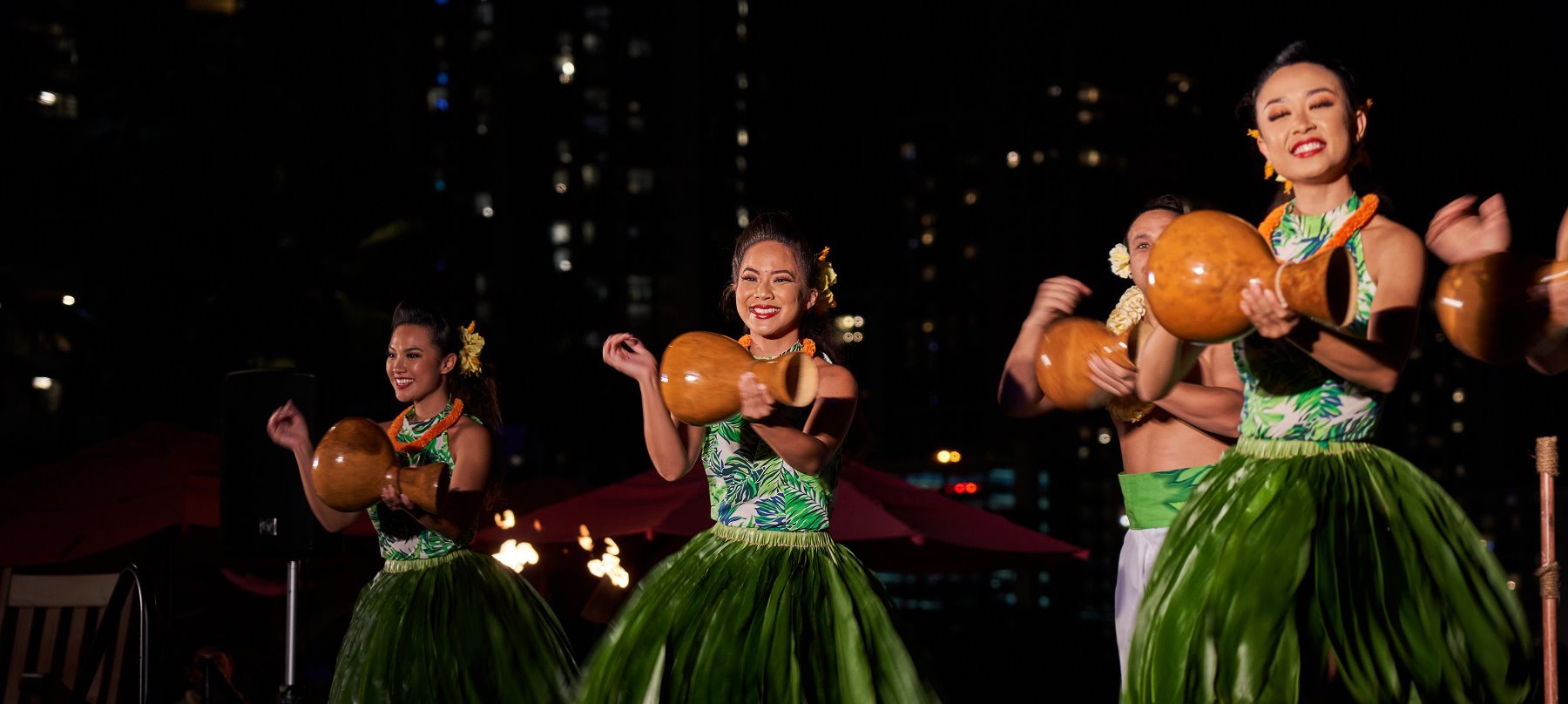 フォトギャラリー | ロイヤル ハワイアン ルアウ ～アハ アイナ～